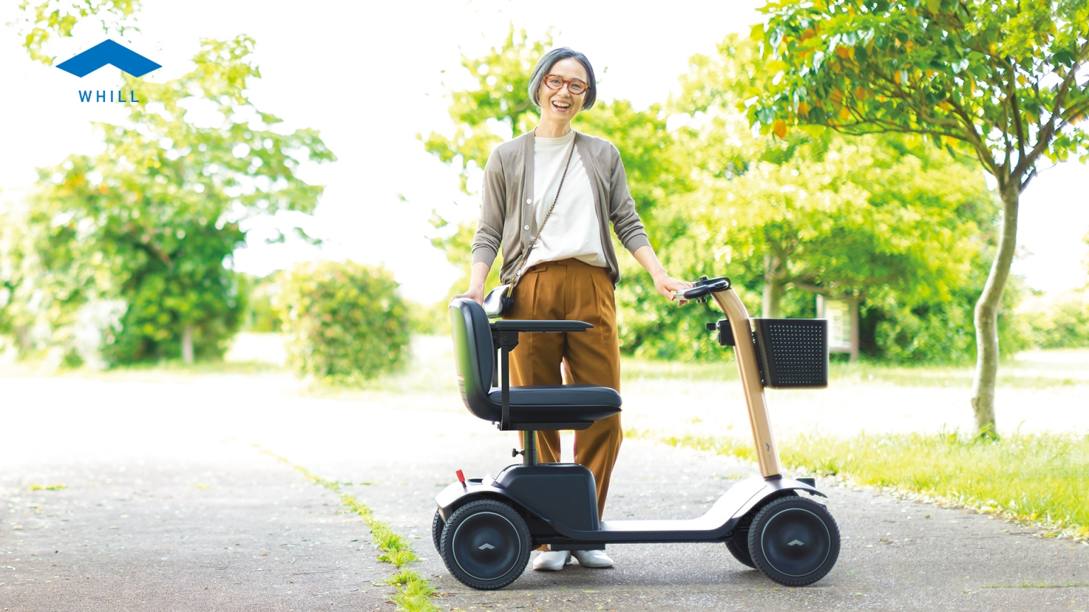 （メディア掲載情報）3/20付朝日新聞で歩道を走れるスクーター「WHILL Model S」とデザイナー小松が取り上げられました！ | 近距離モビリティ 電動車椅子